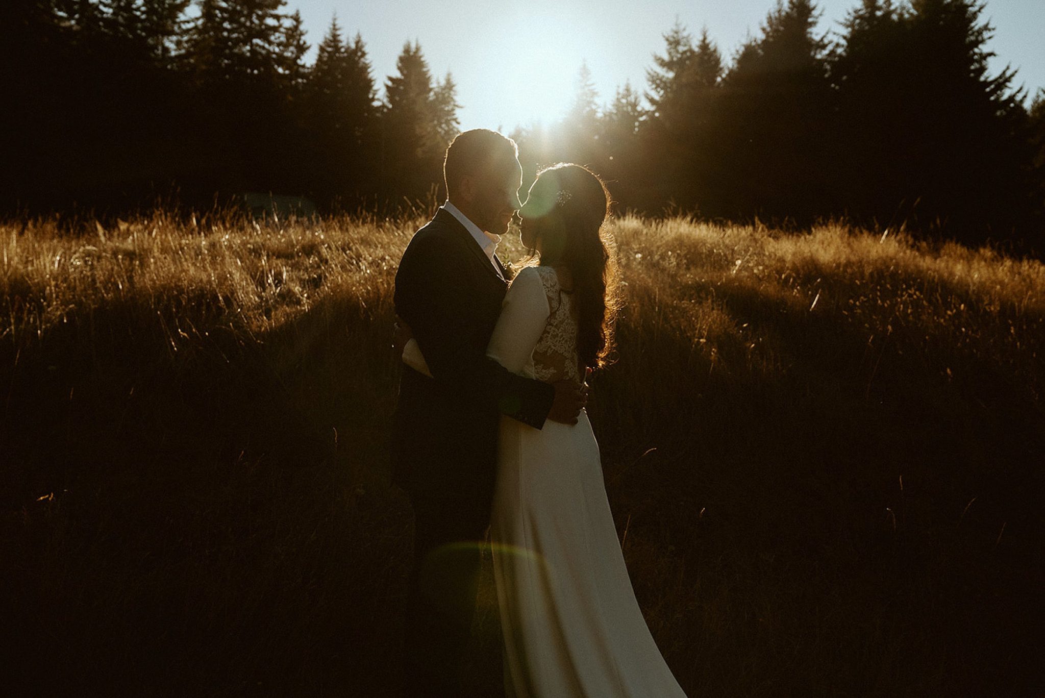 Jessica + Colin's Lakeside Wedding in Olympic National Park