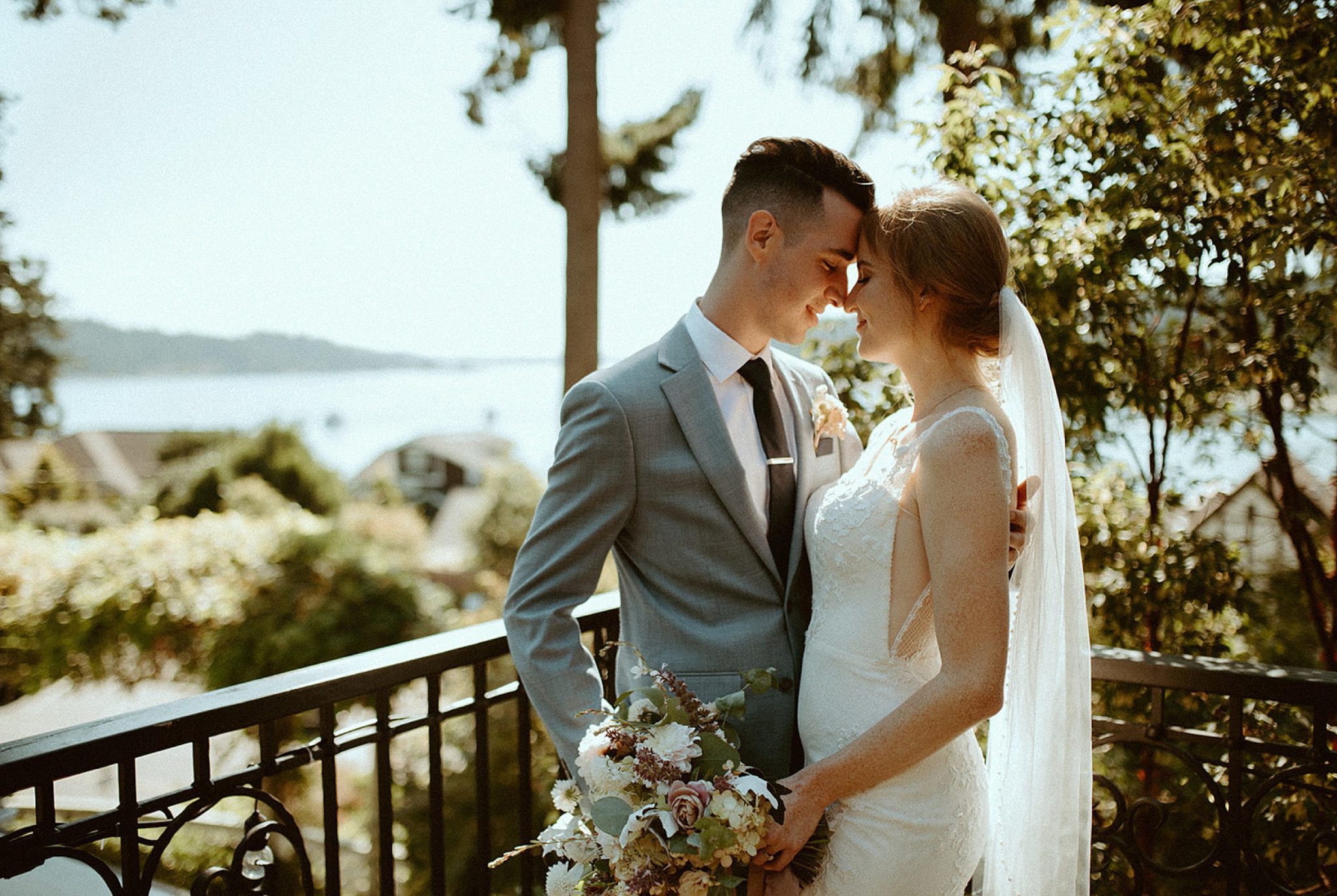 Complete Guide to Having a Lake Crescent Wedding or Elopement